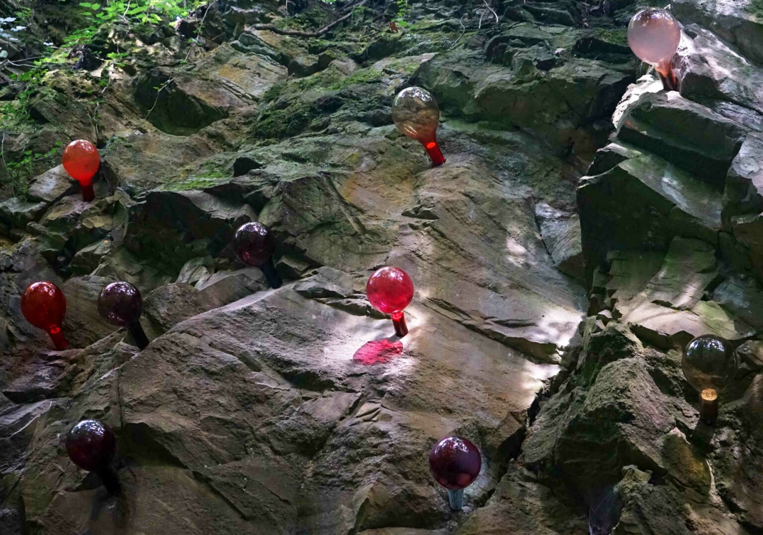 46 Farben - Tamara Grčić / Kunst im öffentlichen Raum, Klöch ...