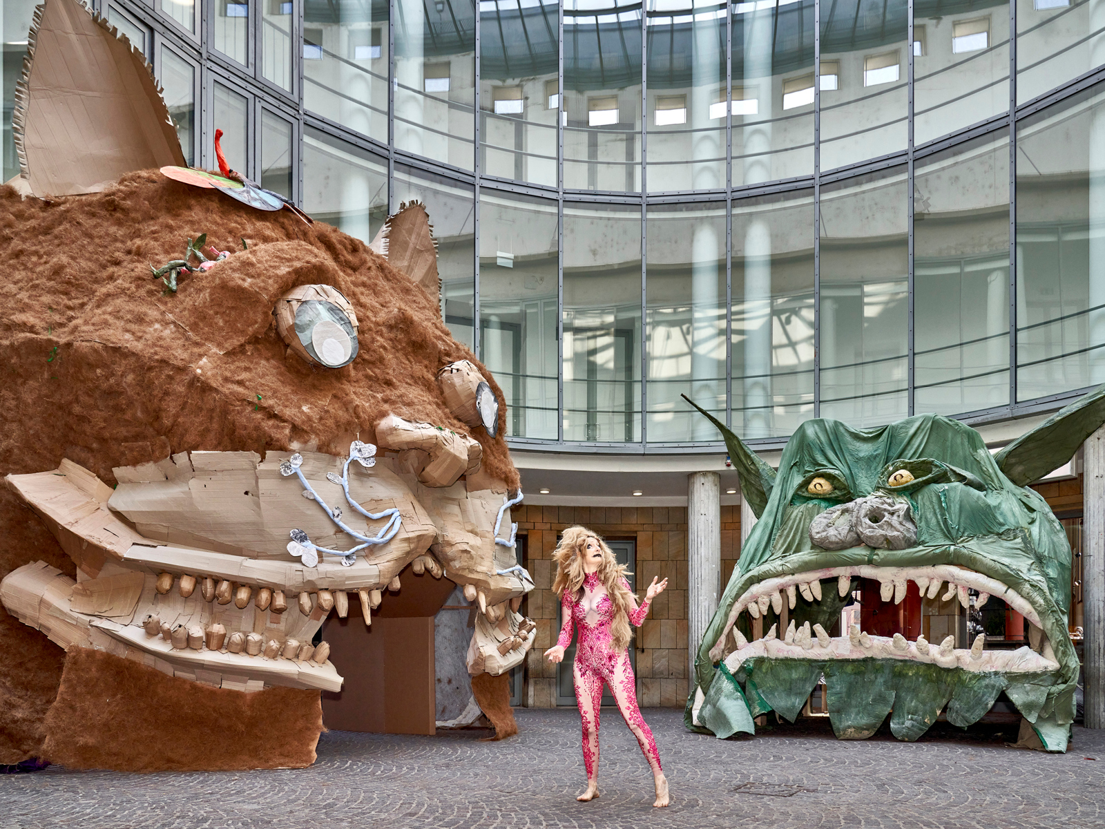 Monster Chetwynd – Moths, Bats and Velvet Worms! / Belvedere 21, Wien ...